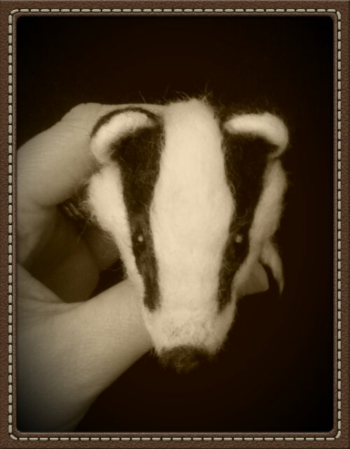 How to needle felt a badger head; photo tutorial | Fit to be loved